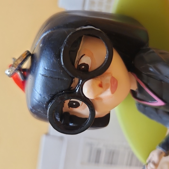 Disney | Holiday | The Incredibles Edna Mode Talking Sketchbook ...